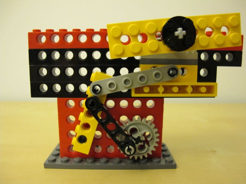 Lego Power Functions and Building a Remote Controlled Robot – Dynamic ...