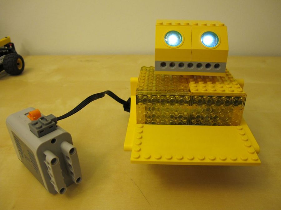 Lego Power Functions and Building a Remote Controlled Robot – Dynamic ...