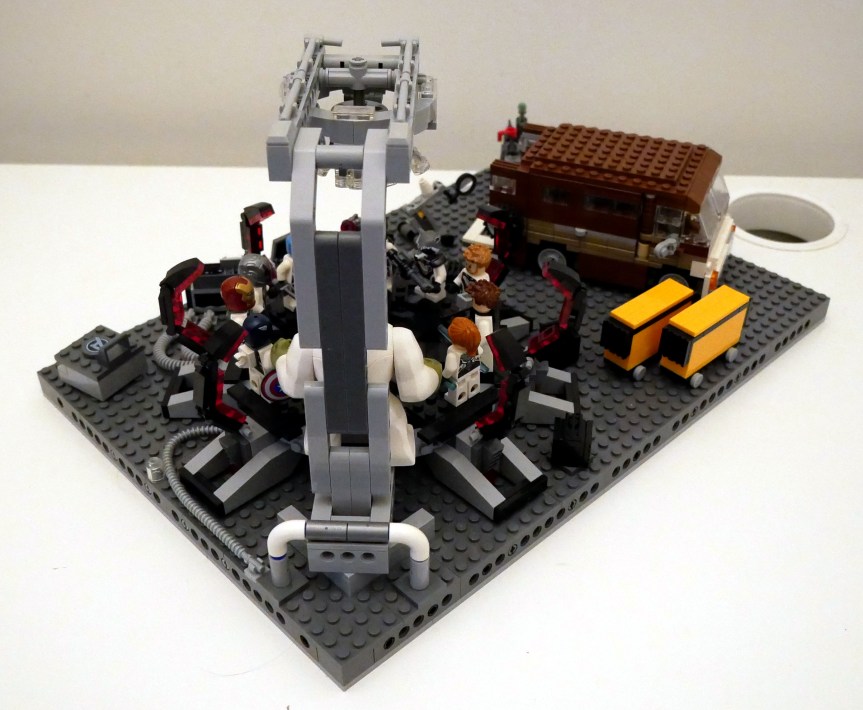 Time Heist LEGO Model MOC from Avengers: Endgame – Dynamic Subspace