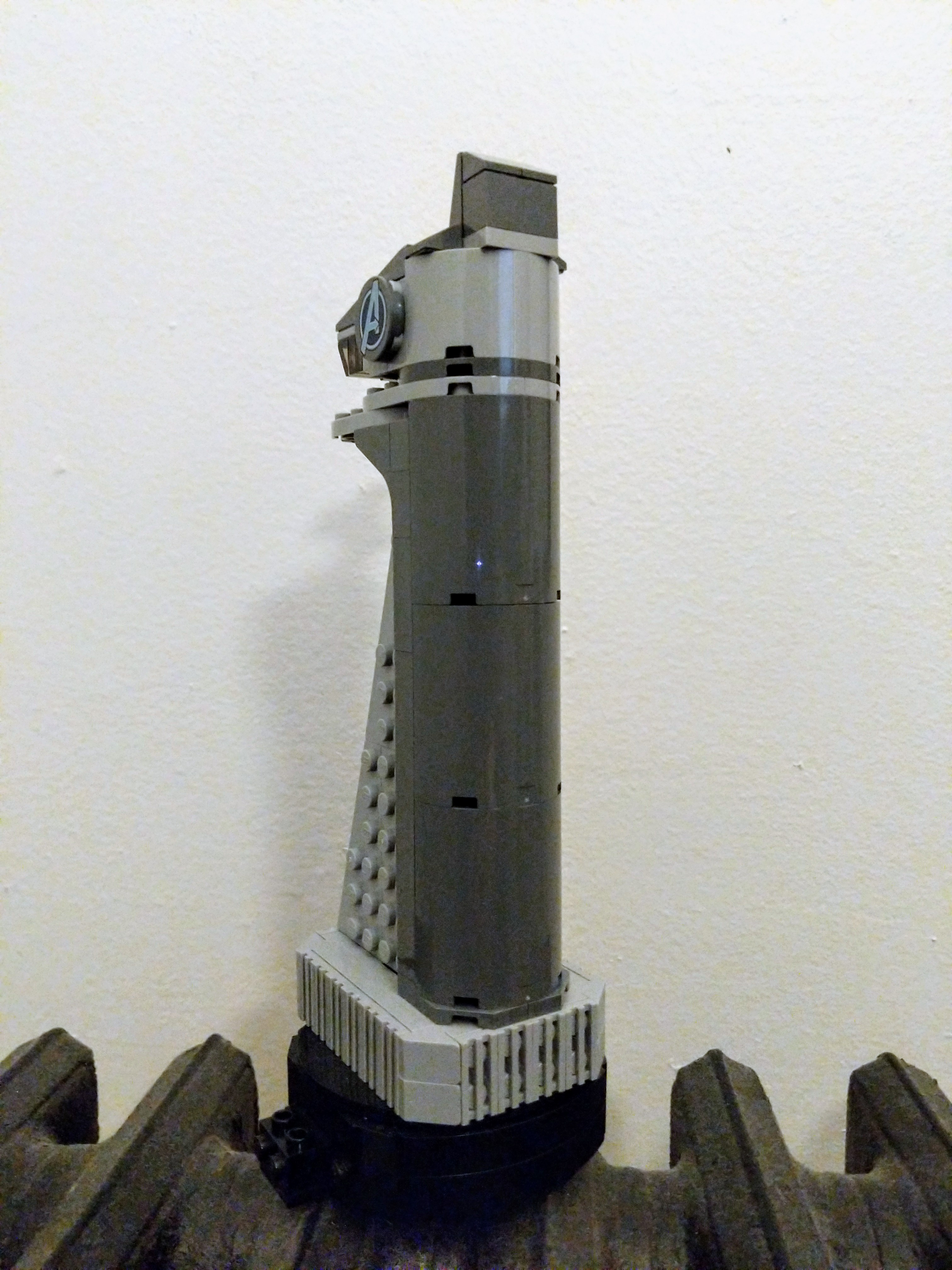 LEGO 40334 Avengers Tower with Tony Stark Minifigure – Dynamic Subspace