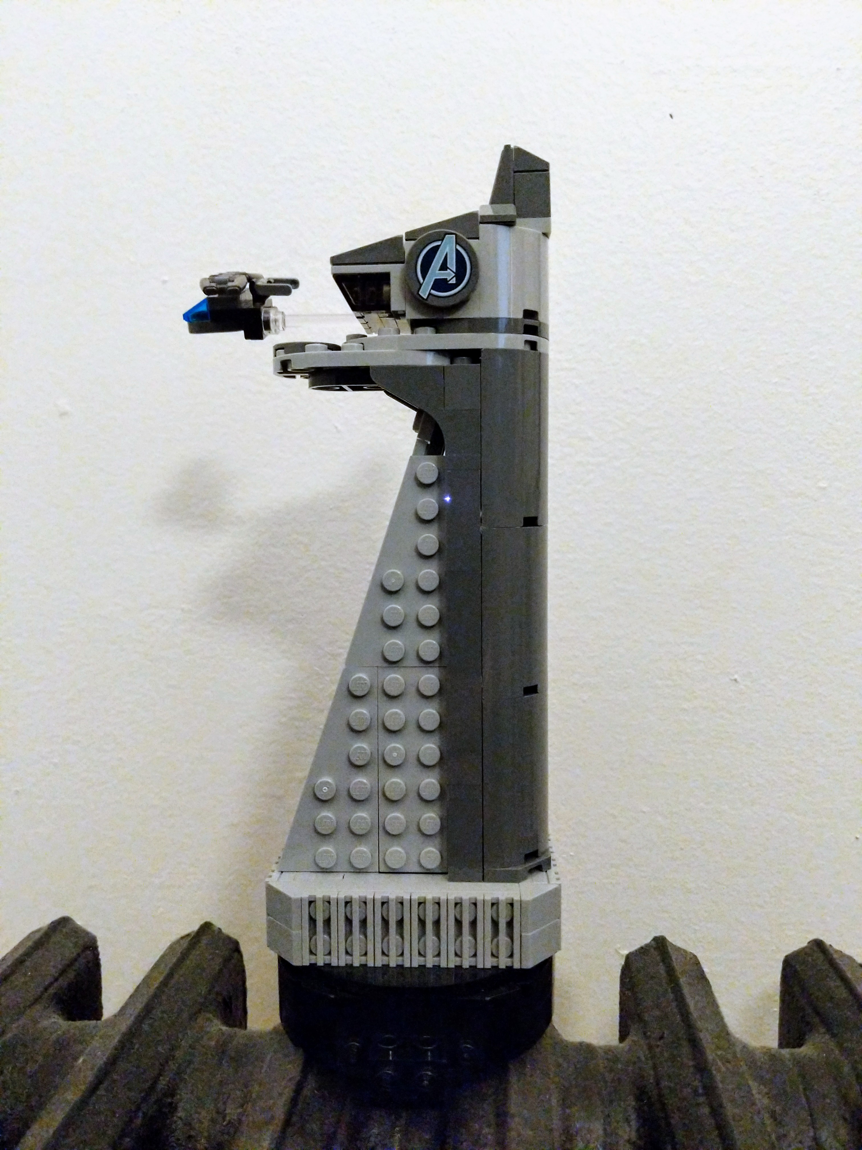 LEGO 40334 Avengers Tower with Tony Stark Minifigure – Dynamic Subspace