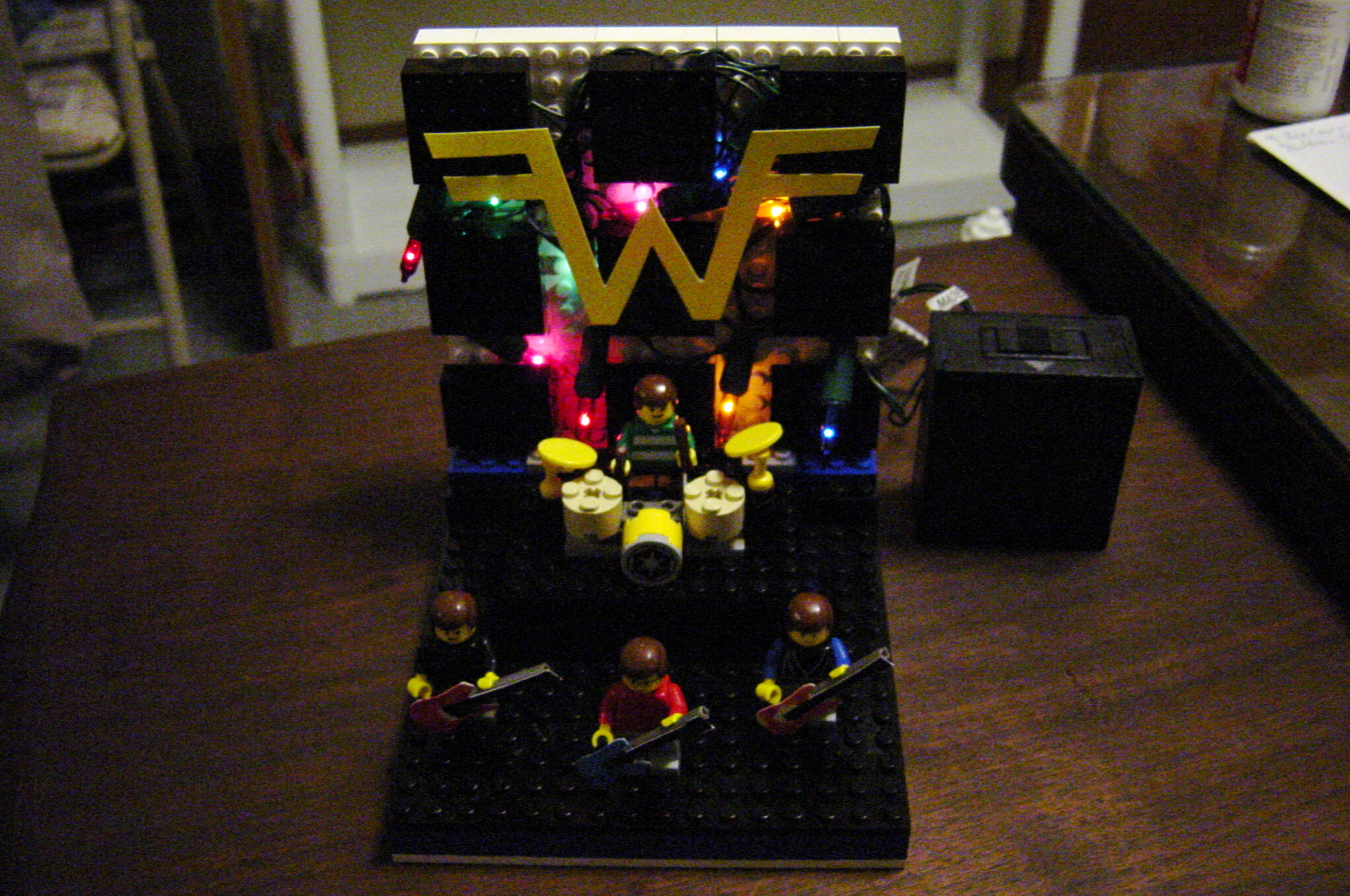 Weezer Performance Stage at Key Arena Nov. 2001 LEGO MOC – Dynamic Subspace