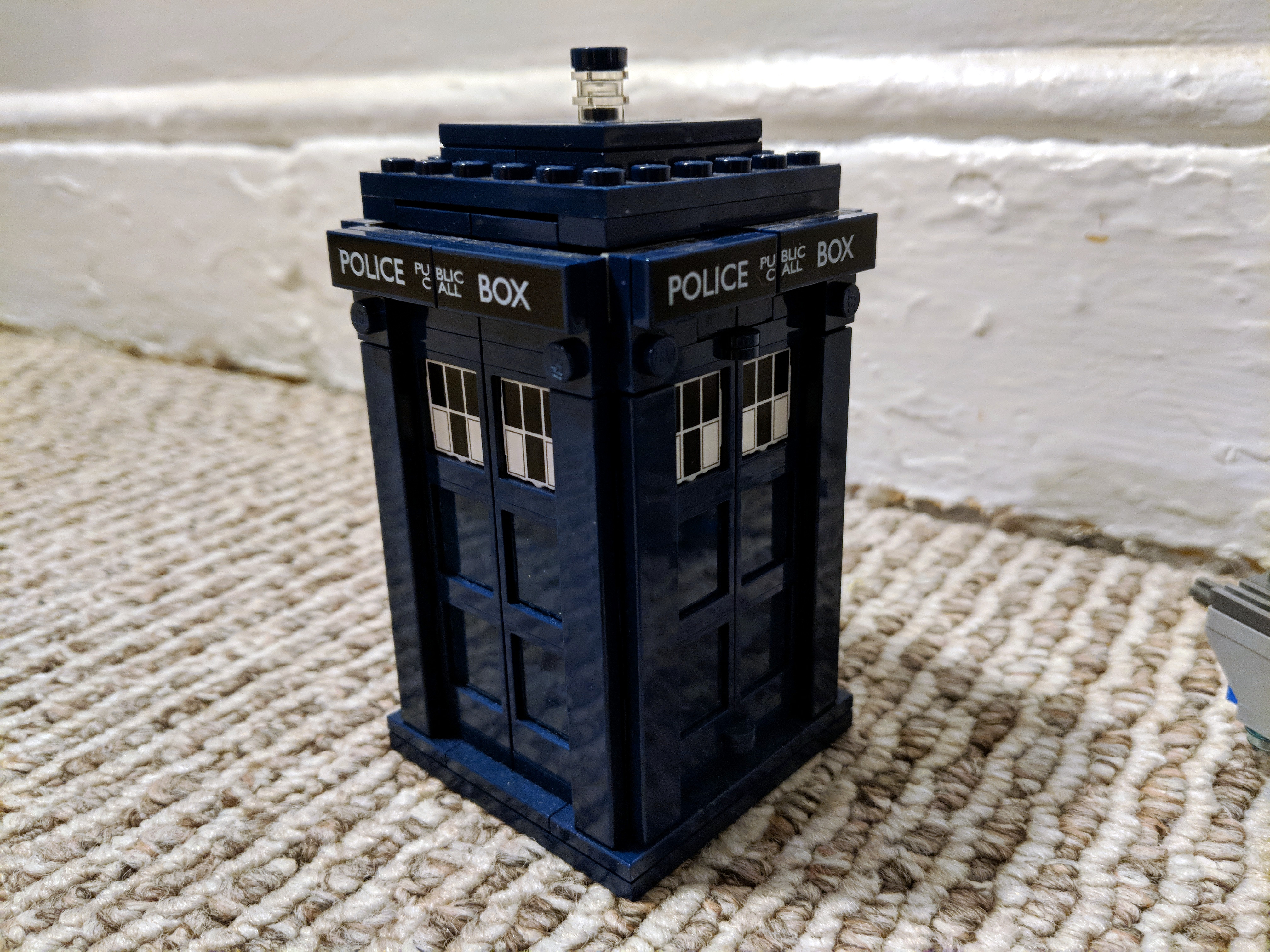 LEGO 21304 Doctor Who’s TARDIS: It’s Bigger on the Inside – Dynamic ...