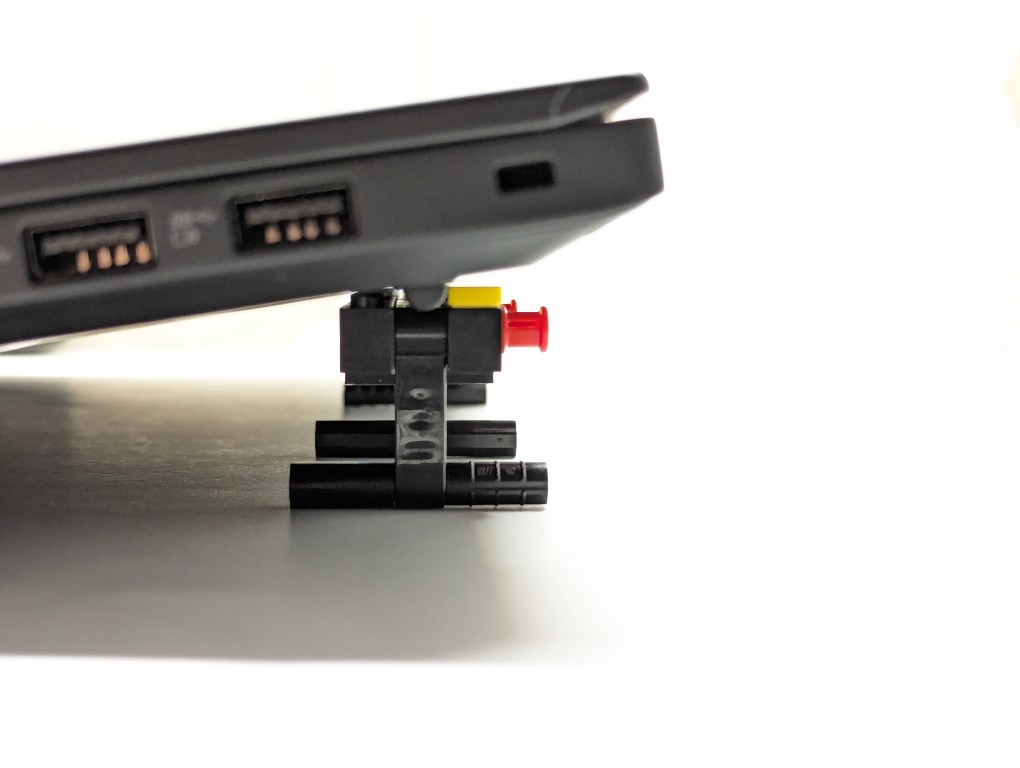 LEGO Folding Cooling Stand for Lenovo ThinkPad P1 Gen 4 Laptop ...